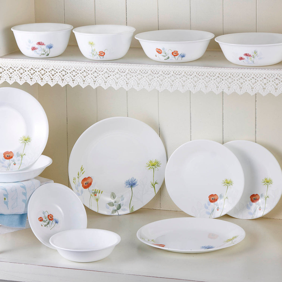 Buy Corelle? Gold Daisy Field 21 Pcs Dinner Set online in India at ...